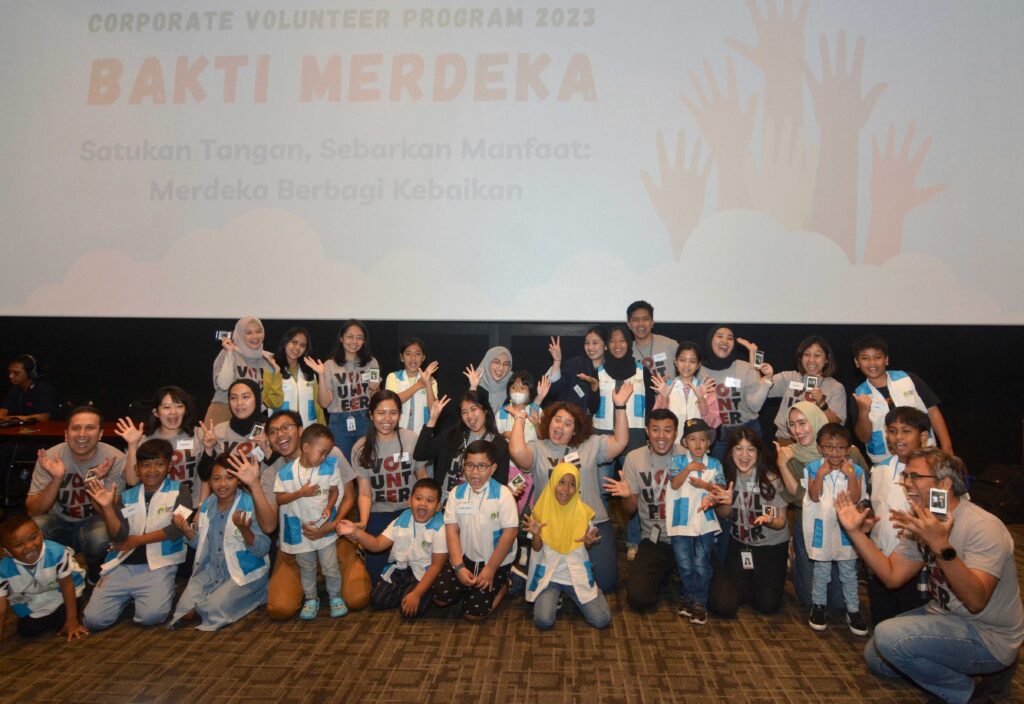 Bakti Sosial Karyawan Merdeka – PT Merdeka Copper Gold Tbk