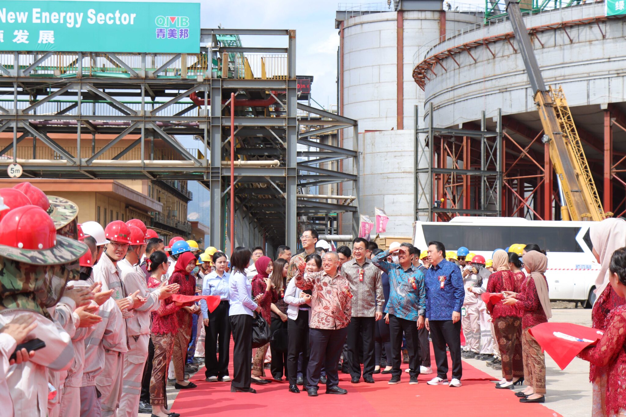 Completing Autoclave Installation, PT ESG Targets HPAL Project ...