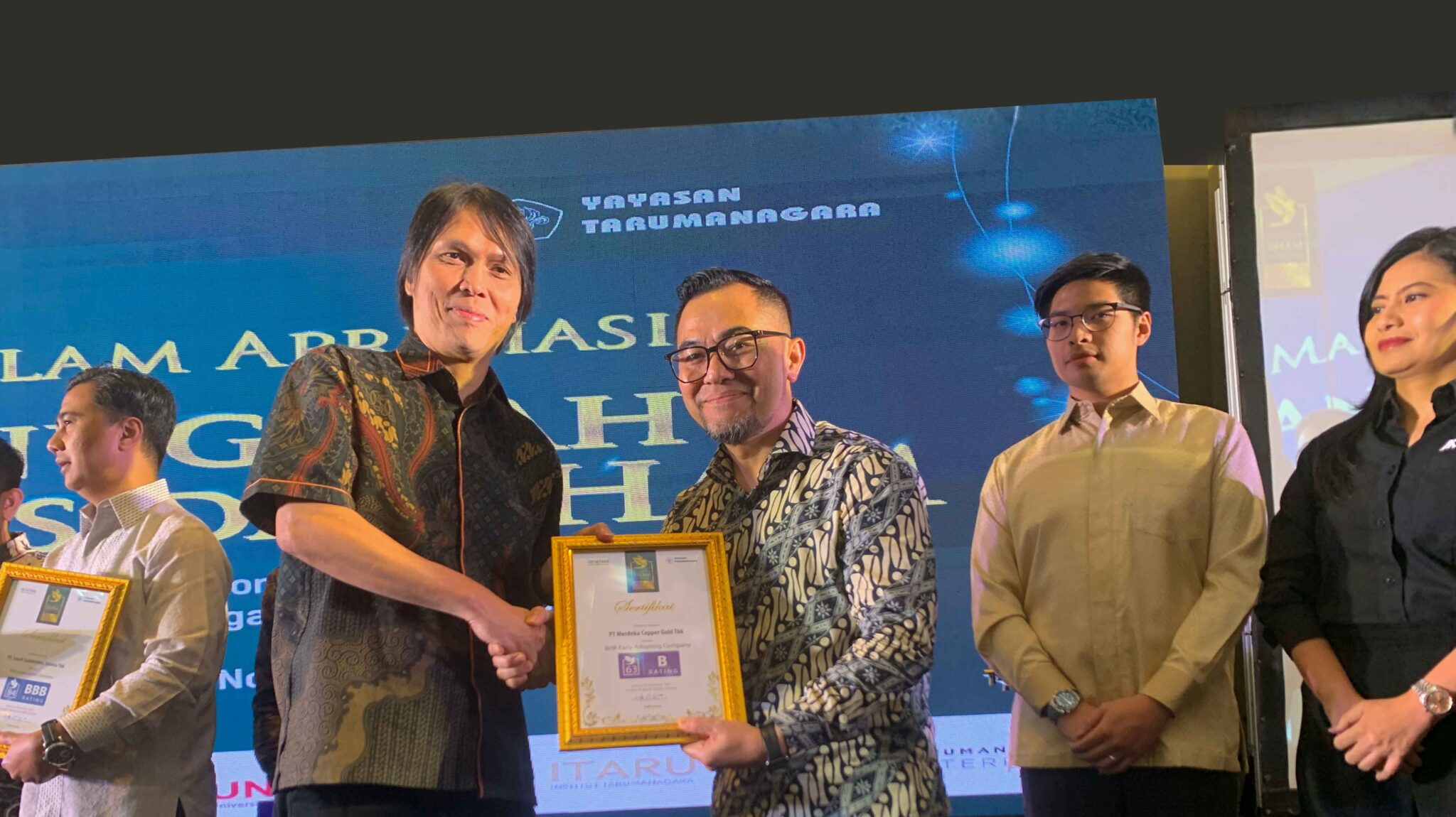 Pani Gold Project and Polda Gorontalo Holds Affordable Market for Local ...